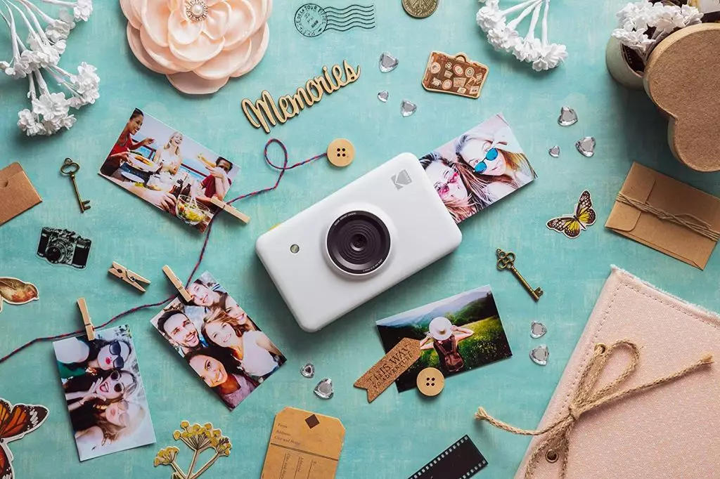 Lived-In Review: Ny Kodak Mini Shot Instant Camera