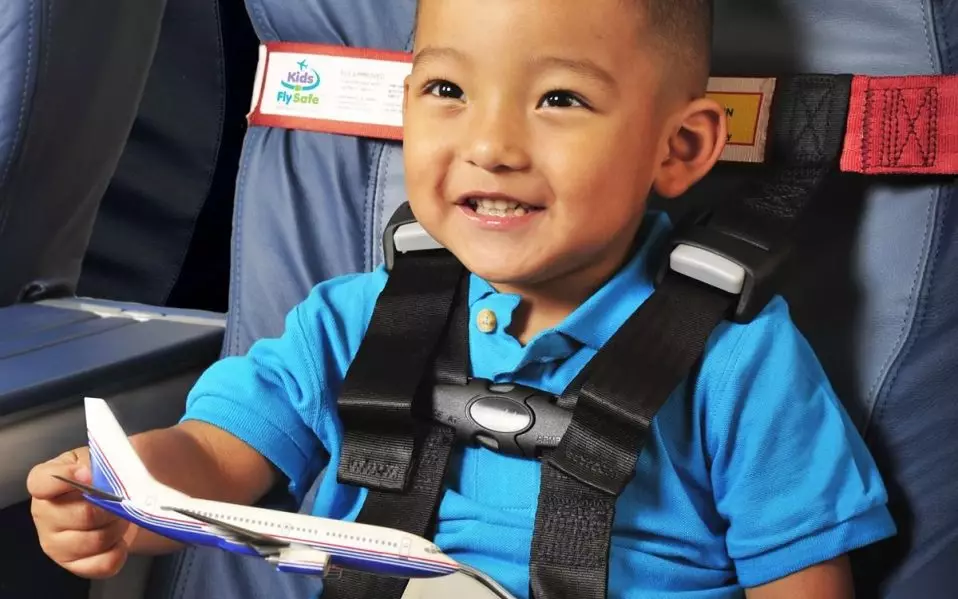 kursi pesawat safety harness anak