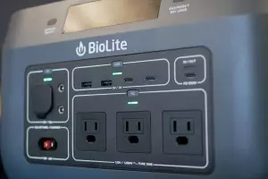 BioLite BaseCharge 600 & 1500 famerenana fijery voalohany