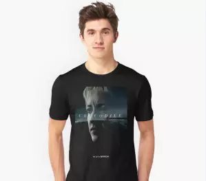 ब्लॅक मिरर क्रोकोडाइल टी-शर्ट
