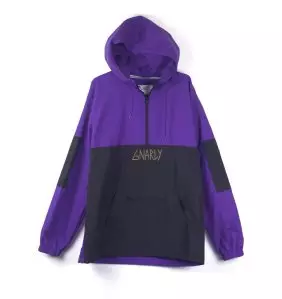 Ярко-фиолетовая куртка