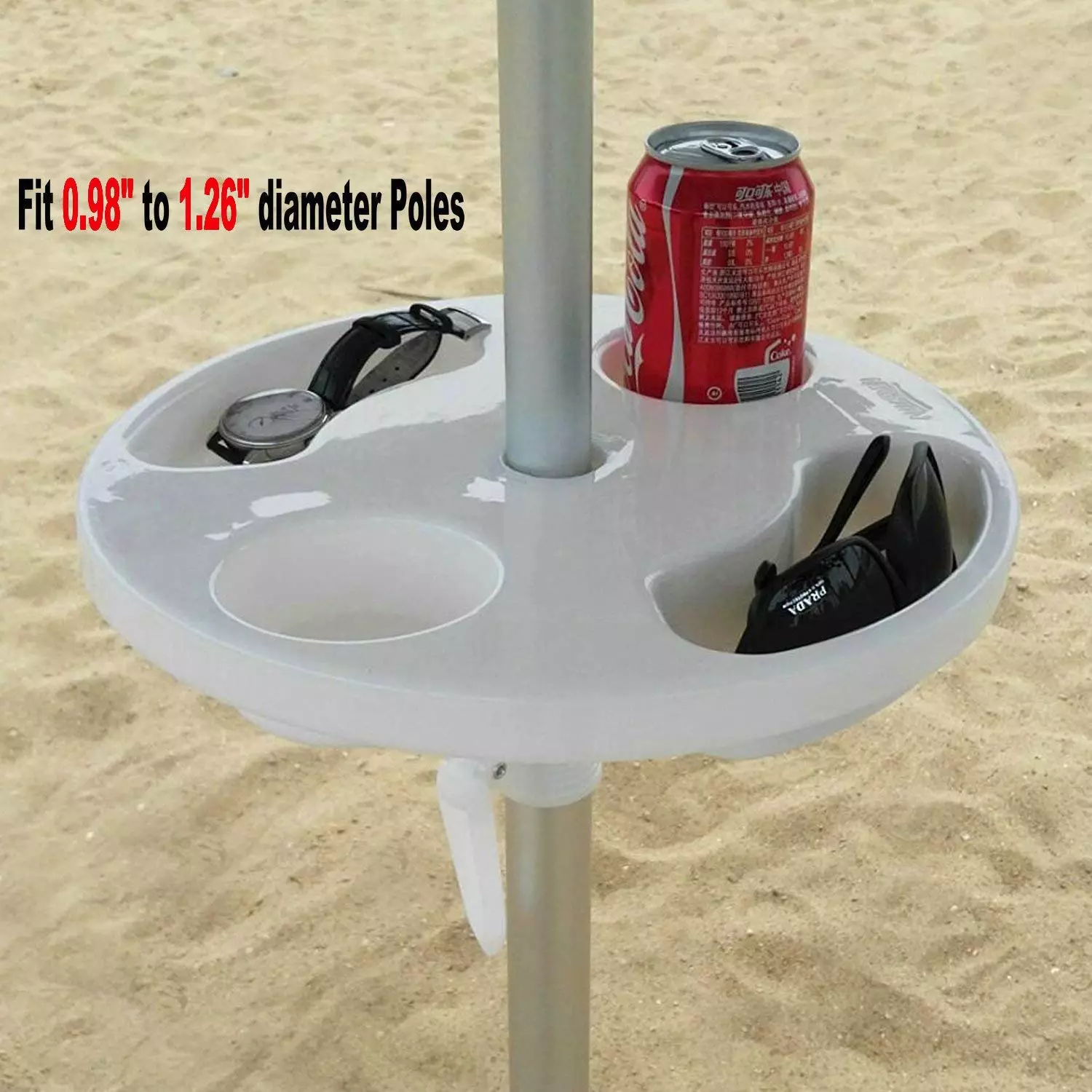 Stol sa suncobranom na plaži