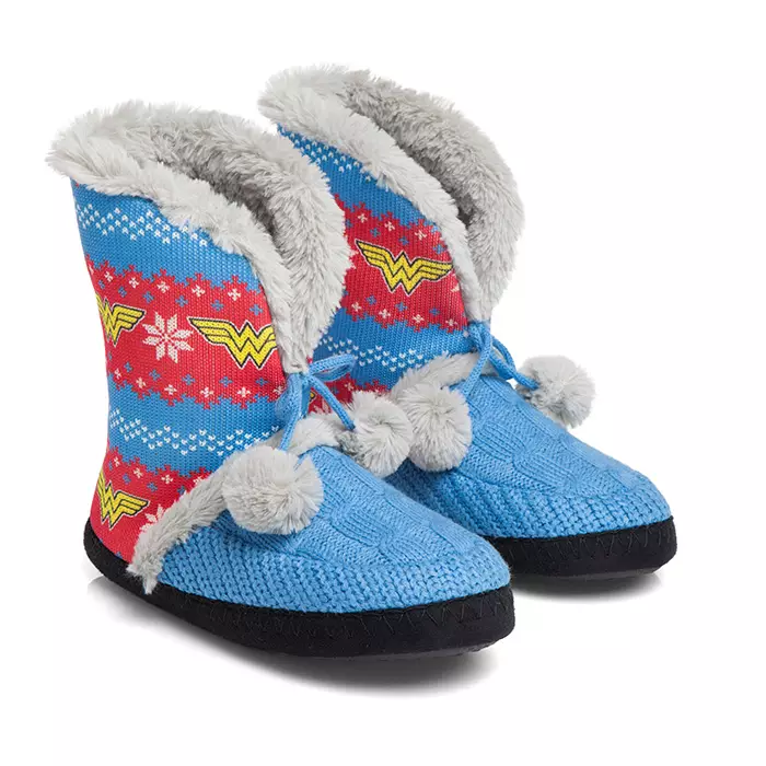 mwanamke wa ajabu knit_bootie_slippers