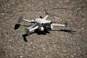 I-DJI Mini 3 Pro Izandla kuPhononongo lokuqala lokuJonga