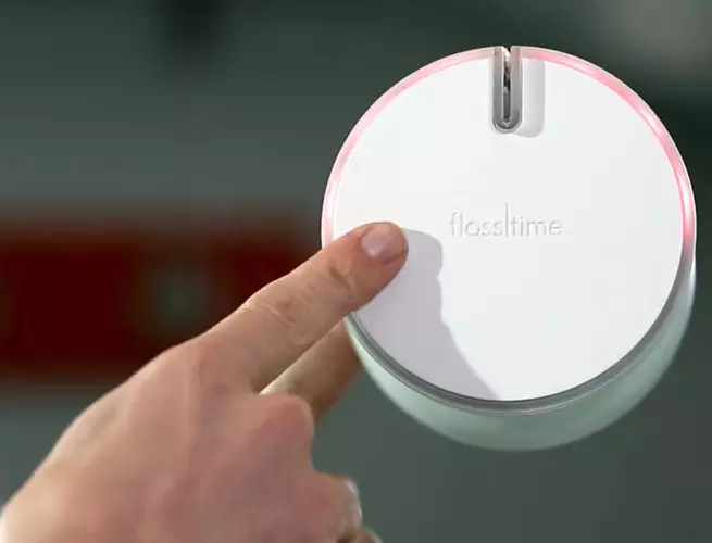 Automated Dental Floss Dispenser Flosstime