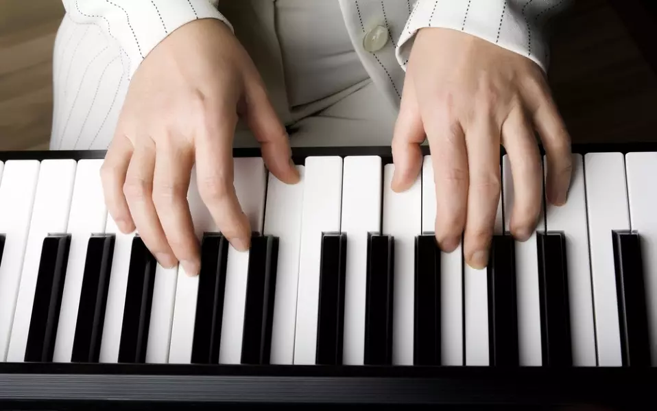 aprende a tocar o piano mellor principiante