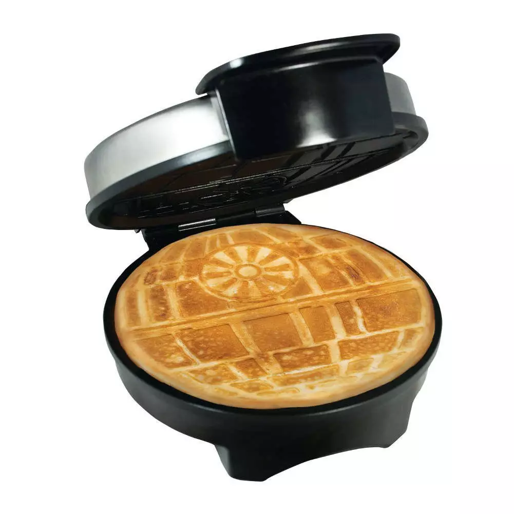 Déantóir Waffle Réalta Bás Star Wars ag Pangaea Brands