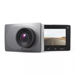 YI 2.7 Full HD kamera s ekranom