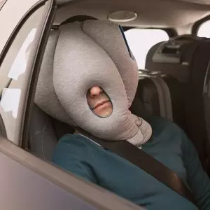 Spaní v autě Pštrosí polštář