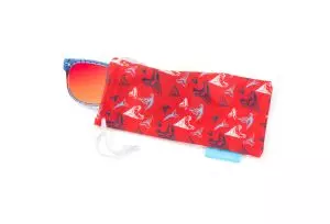 Kacamata Merah Knockaround Shark Week