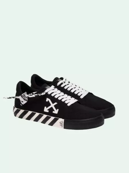 kashe-fararen vulcan baƙar fata sneakers, kashe fararen sneakers