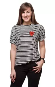 T-Shirt Sinə üzərində ürək comme des garcons dupe