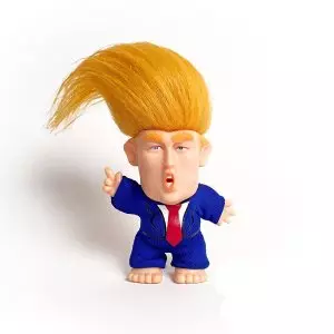 Păpușa Donald Trump