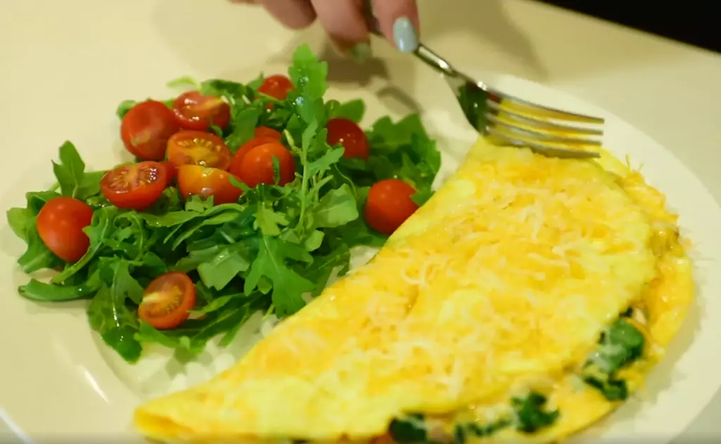 conas omelette a dhéanamh