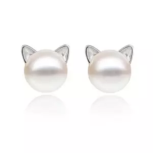 Cat Ear Stud Pearl Earrings ដោយ S. Leaf