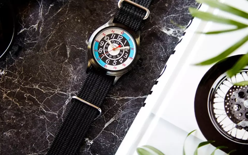 El rellotge Todd Snyder x Timex es modernitza
