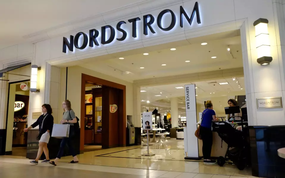 Nordstrom πώληση