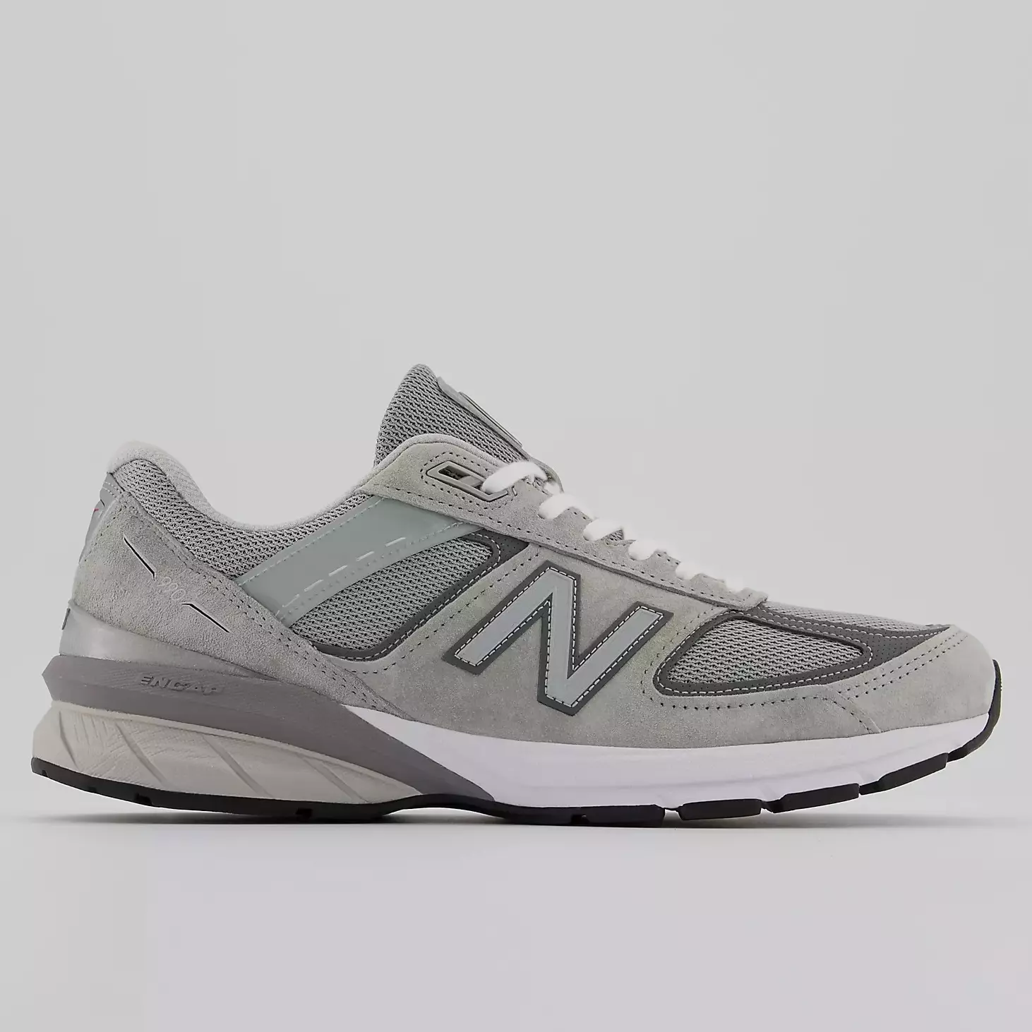 plej komfortaj sneakers - New Balance 990v5