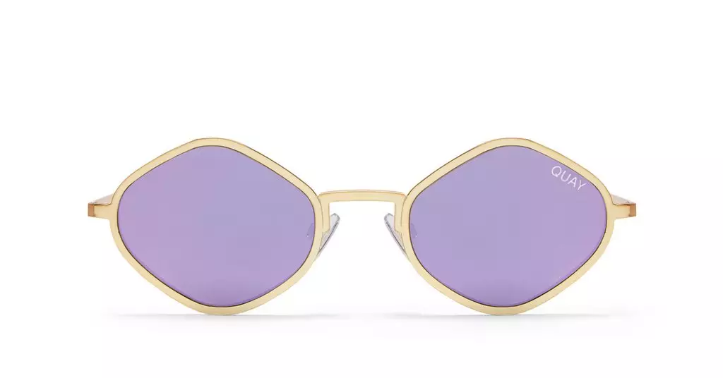 ماذا تشتري من Kylie Jenner's New Eyewear Collab 13169_2