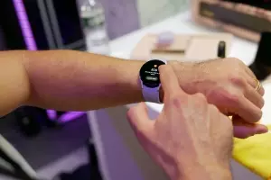 Samsung Galaxy Watch 5 ilkinji görnüşi.
