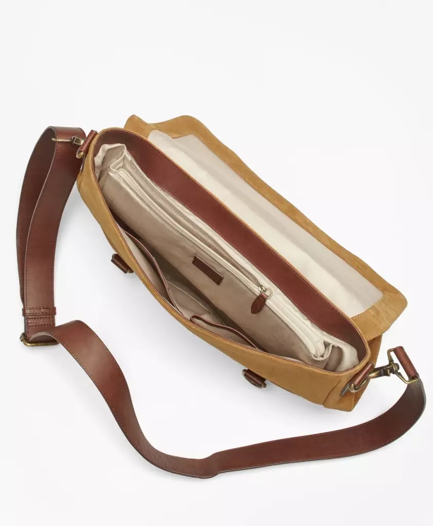 Die Red Fleece-Kollektion von Brooks Brothers bietet diese wandelbare Kurz-/Messenger-Tasche aus Wildleder 13288_2