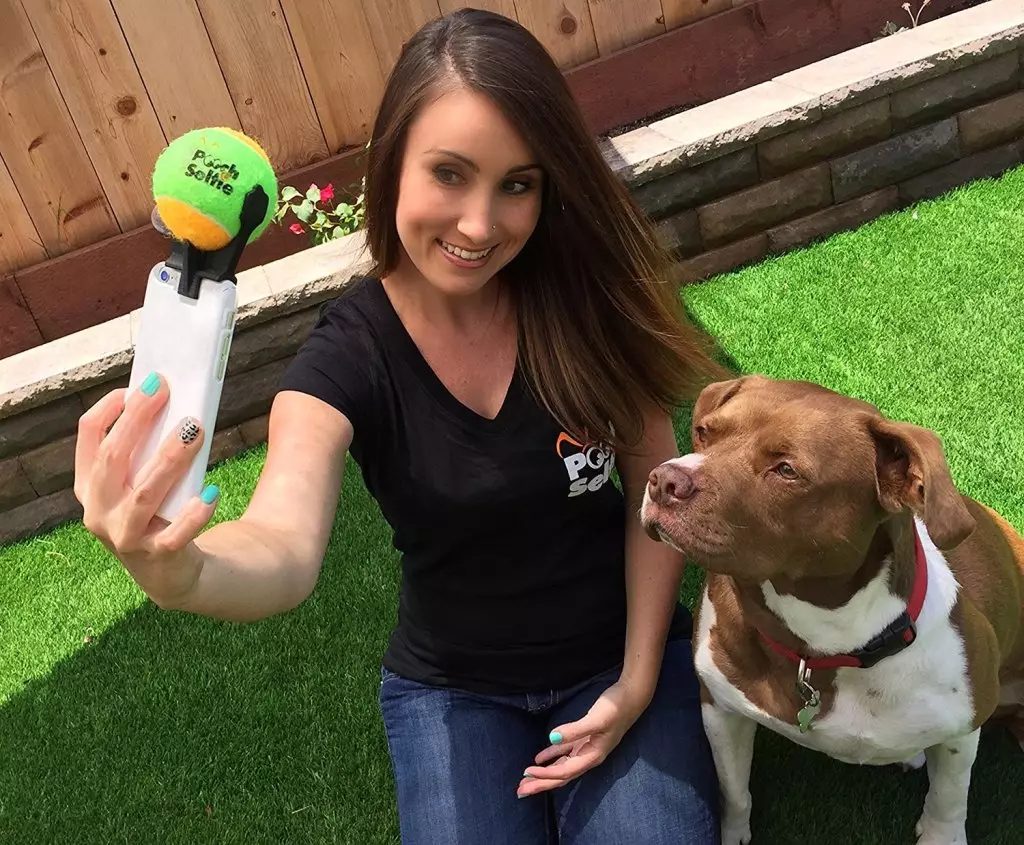 Nabavite ludo slatku sliku vašeg psa s ovim selfie štapom 13293_2