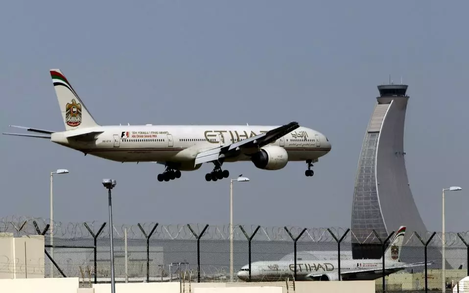 Qatar Airways ug Etihad Airways Pagtanyag