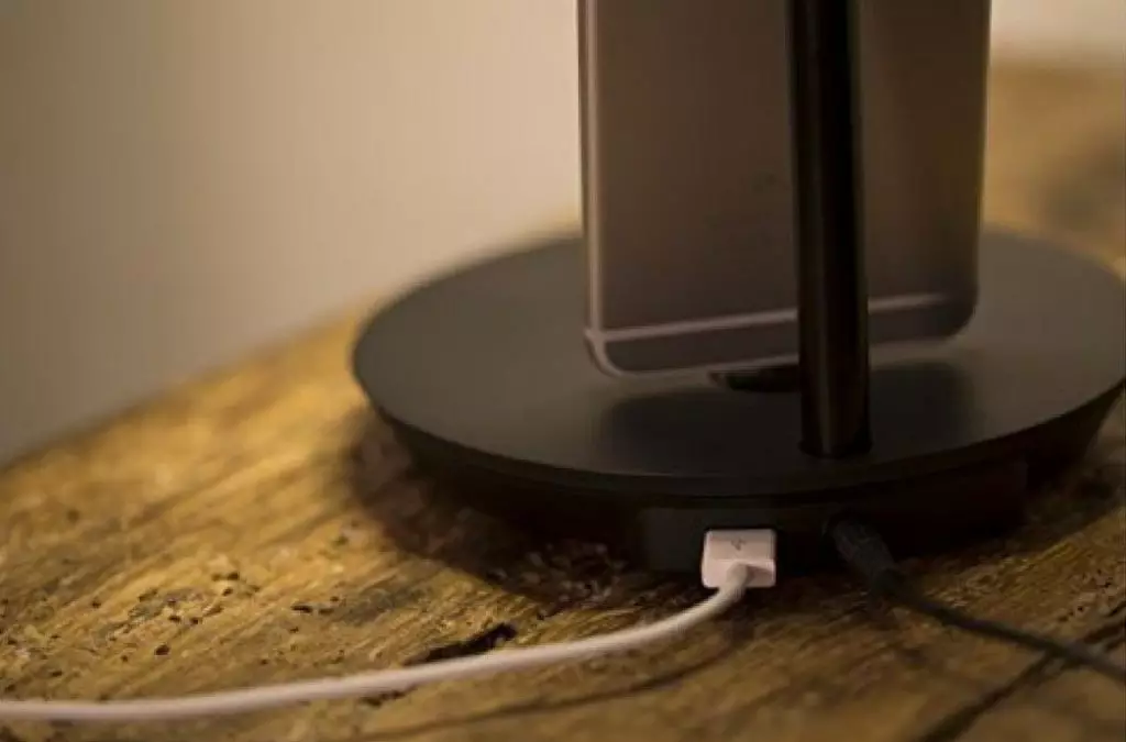 NuAns CONE iPhone Lightning Charging Dock