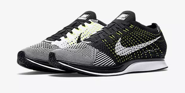 I-NIKE FLYKNIT RACER