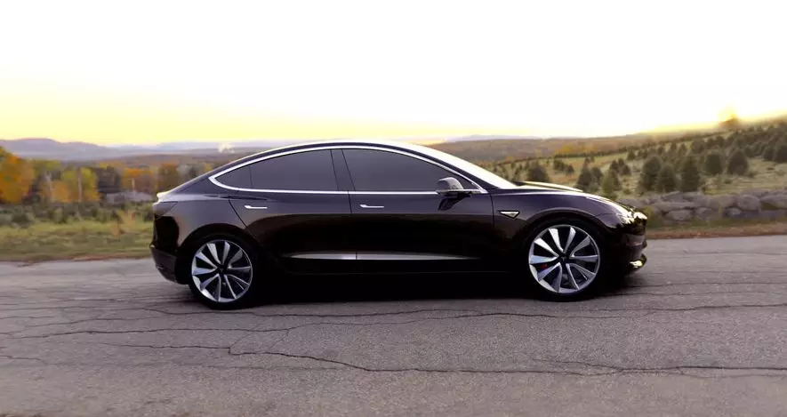 2017 yil Tesla Model 3