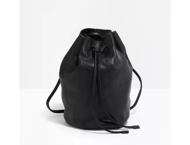 backpack leathair dubh & Scéalta Eile