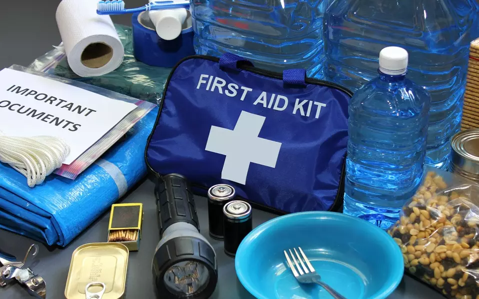 Hurricane emergency kit zvakakosha