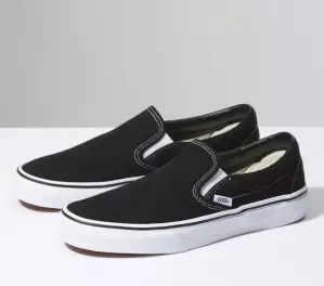 Furgona të zeza Slip-On