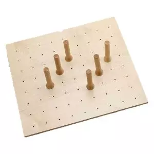 rev a hylla trä peg board system organizer