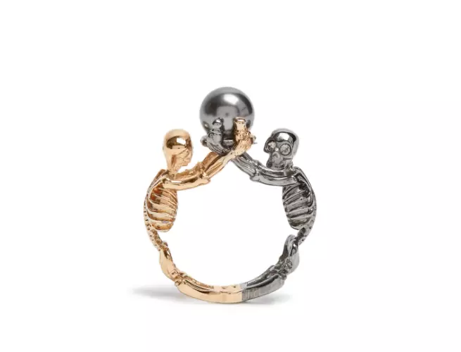 Alexander-McQueen fashion izacholo skeleton ring