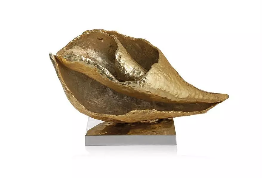 Maikla Arama gliemežvāku skulptūra