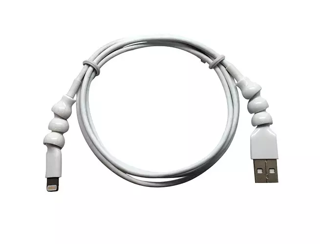 USB кабел, извиващ се