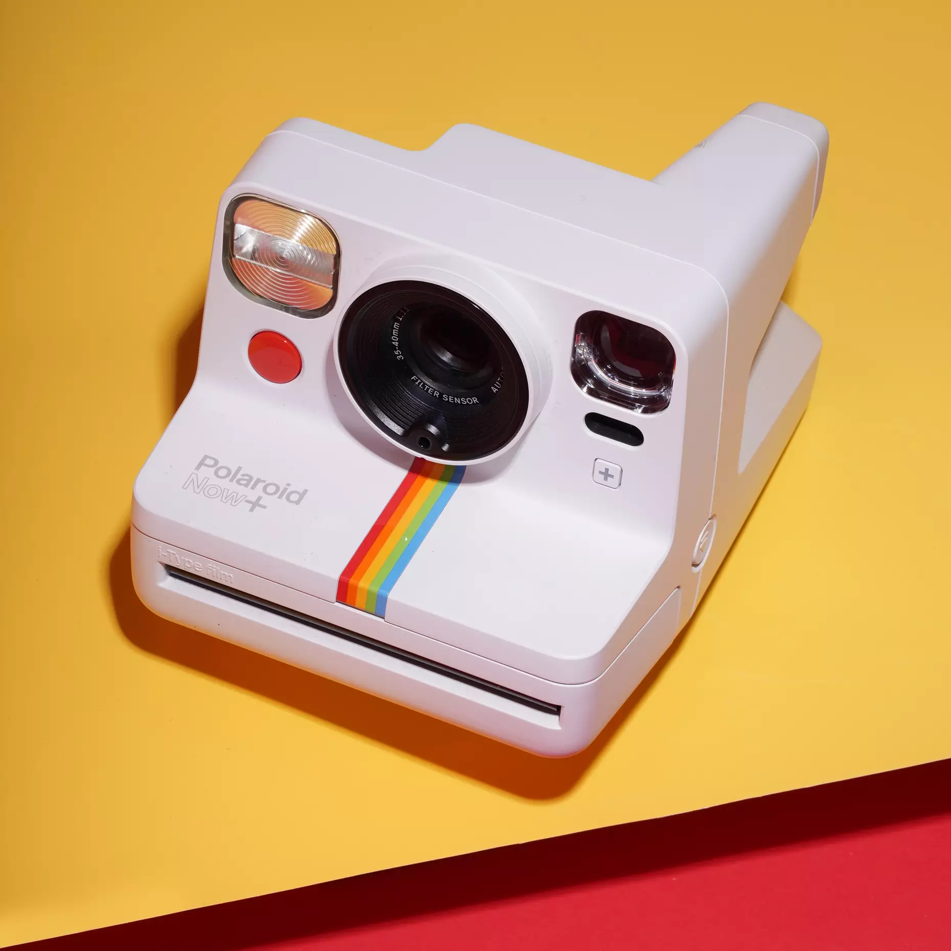 Миттєва камера Polaroid Now+