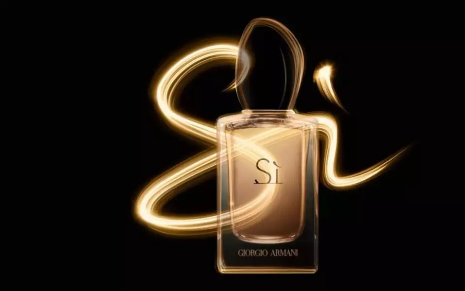 Giorgio Armani Fragrance: Sophisticated, Sultry ary