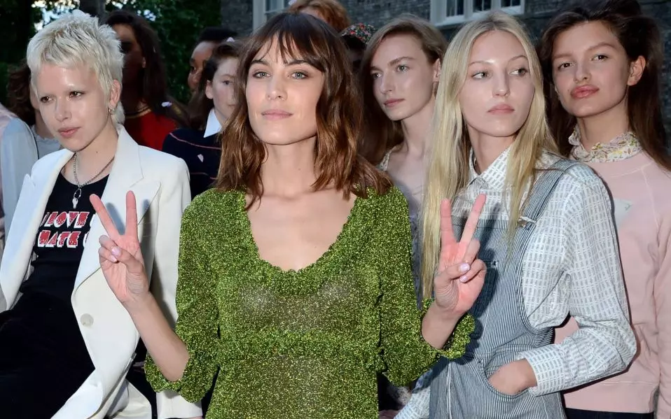 Alexa Chung-ը ներկայացնում է իր սեփական նորաձևությունը