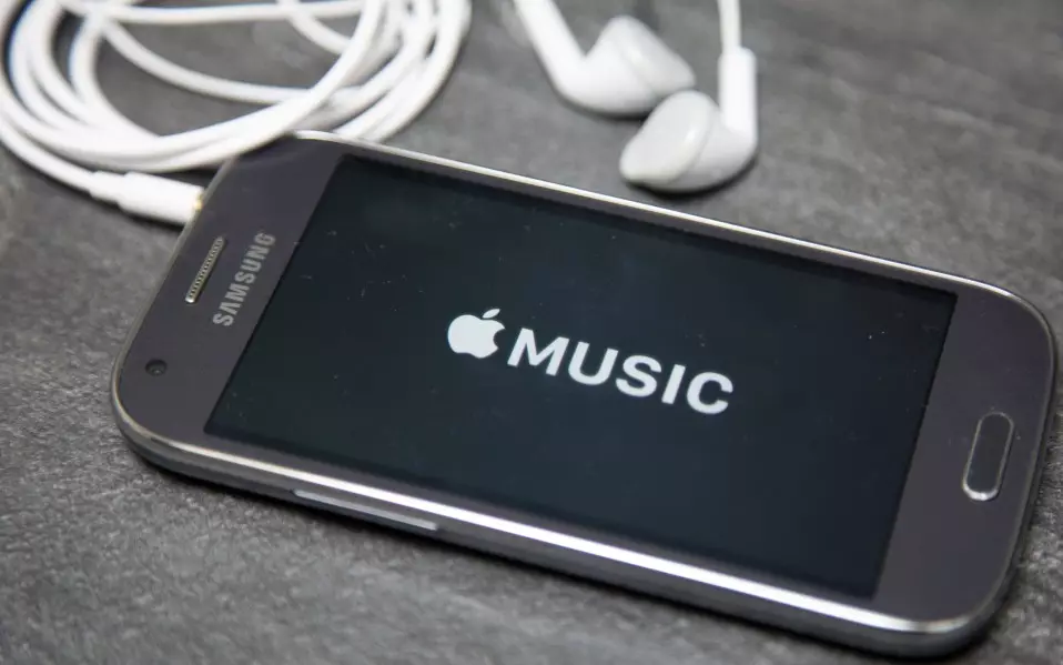 Apple Music lansira izvirno video programiranje