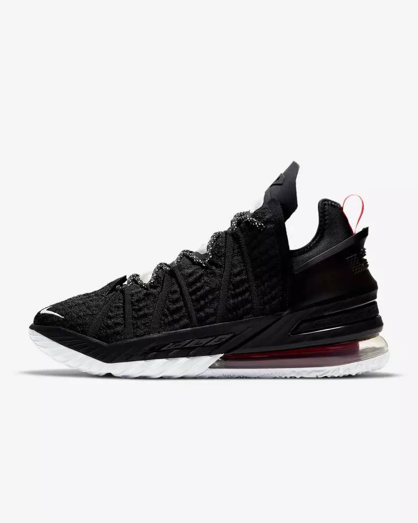 Chaussure de basketball Nike Lebron noire, rouge et blanche