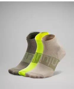 Paquete de 3 calcetines de tobillo Power Stride de Lululemon's Raw Linen/Highlight Yellow/Olive Media