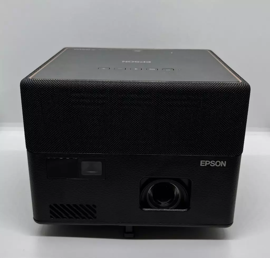 सर्वोत्कृष्ट पोर्टेबल प्रोजेक्टर, Epson-Epiqvision-EF12 सर्वोत्कृष्ट पोर्टेबल प्रोजेक्टर