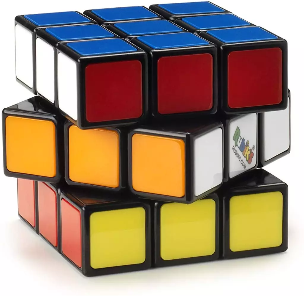 Rubik's Cube ជាហ្គេមធ្វើដំណើរដ៏ល្អបំផុតសម្រាប់កុមារ