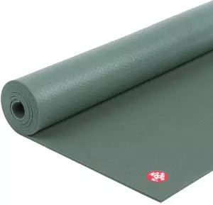 Manduka PRO Yoga Mat, wéi Dir eng Yoga Mat botzt
