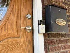 Ring Video Doorbell en la puerta principal