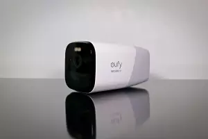 Найкращі зовнішні камери домашньої безпеки, огляд Eufy Starlight 4G