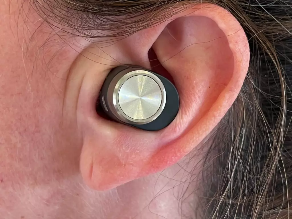 Bowers & Wilkins PI7, סקירת אוזניות