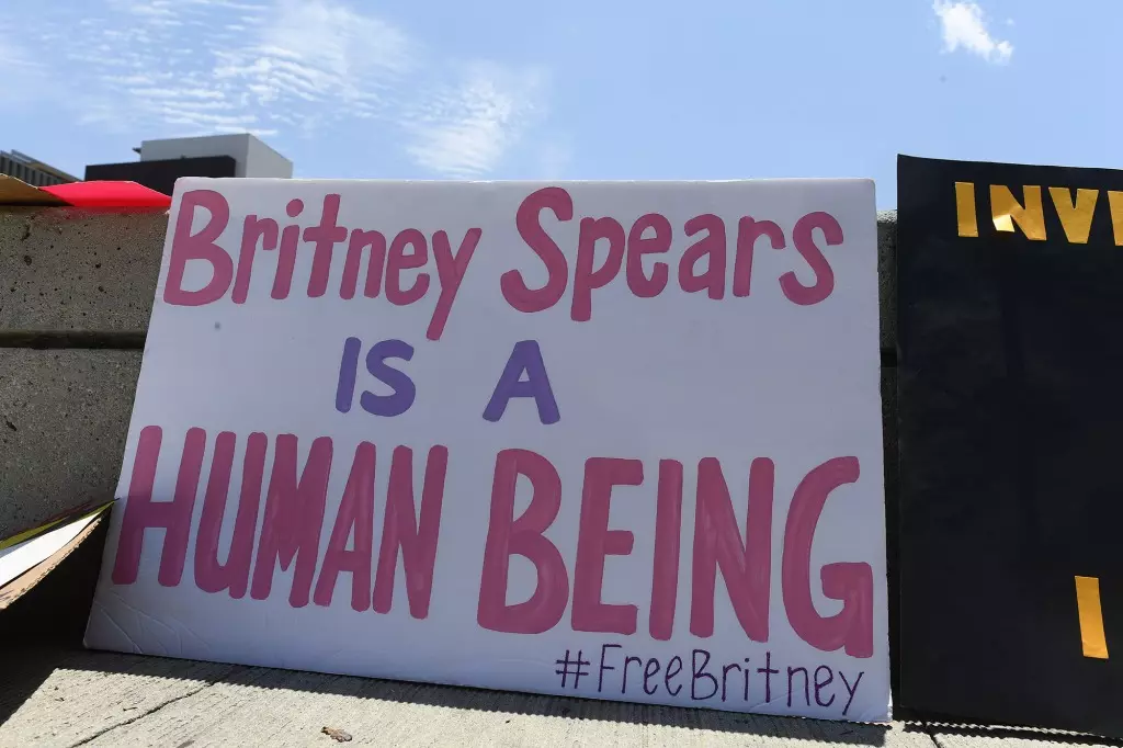 b'xejn Britney Spears protesta sinjal